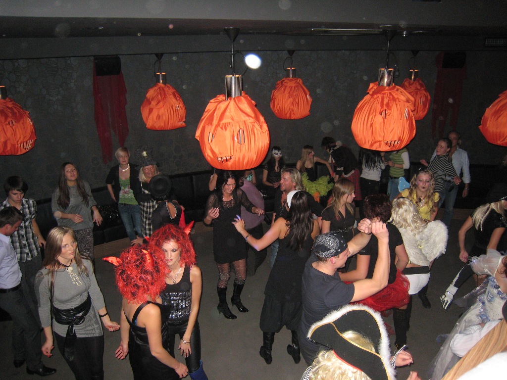 GoBlonde Halloween Party - October 31, 2009 23:00, DejaVu restaurant ...